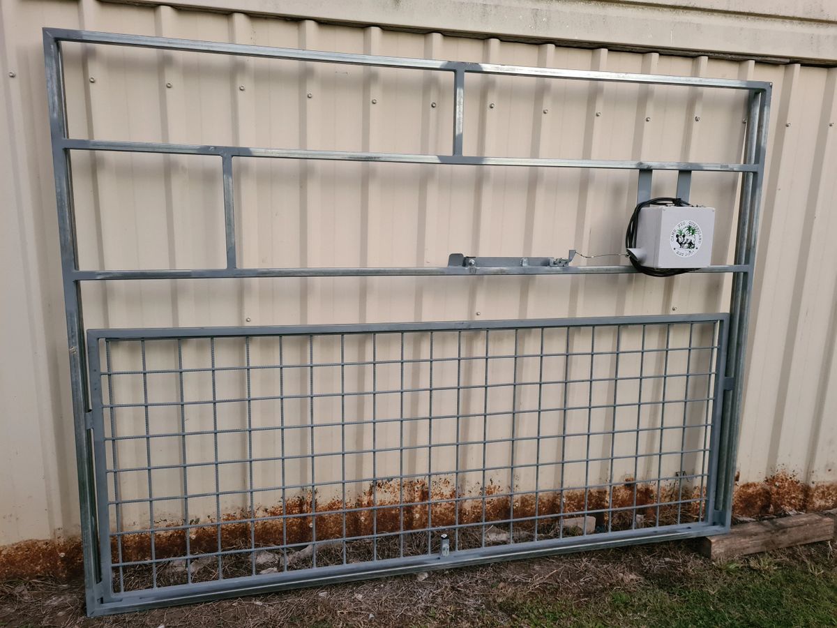 Galvanised Cellular Pig Trap Gate – canepigqueensland